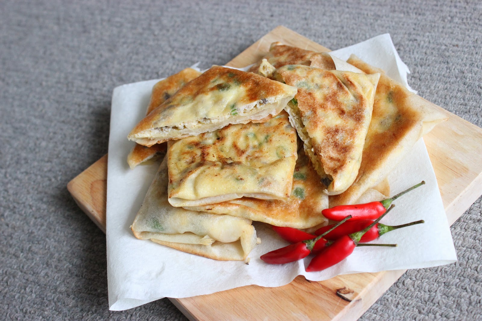 How to Make Indonesian Homemade Egg Martabak Recipe?